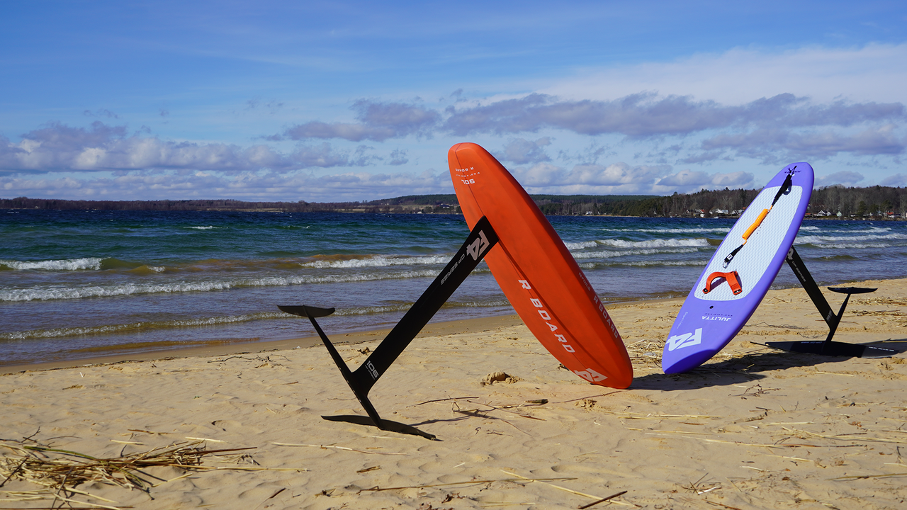 F4 Foils – Foils, Boards & Wings for Windfoil, Wingfoil, Surf Foiling