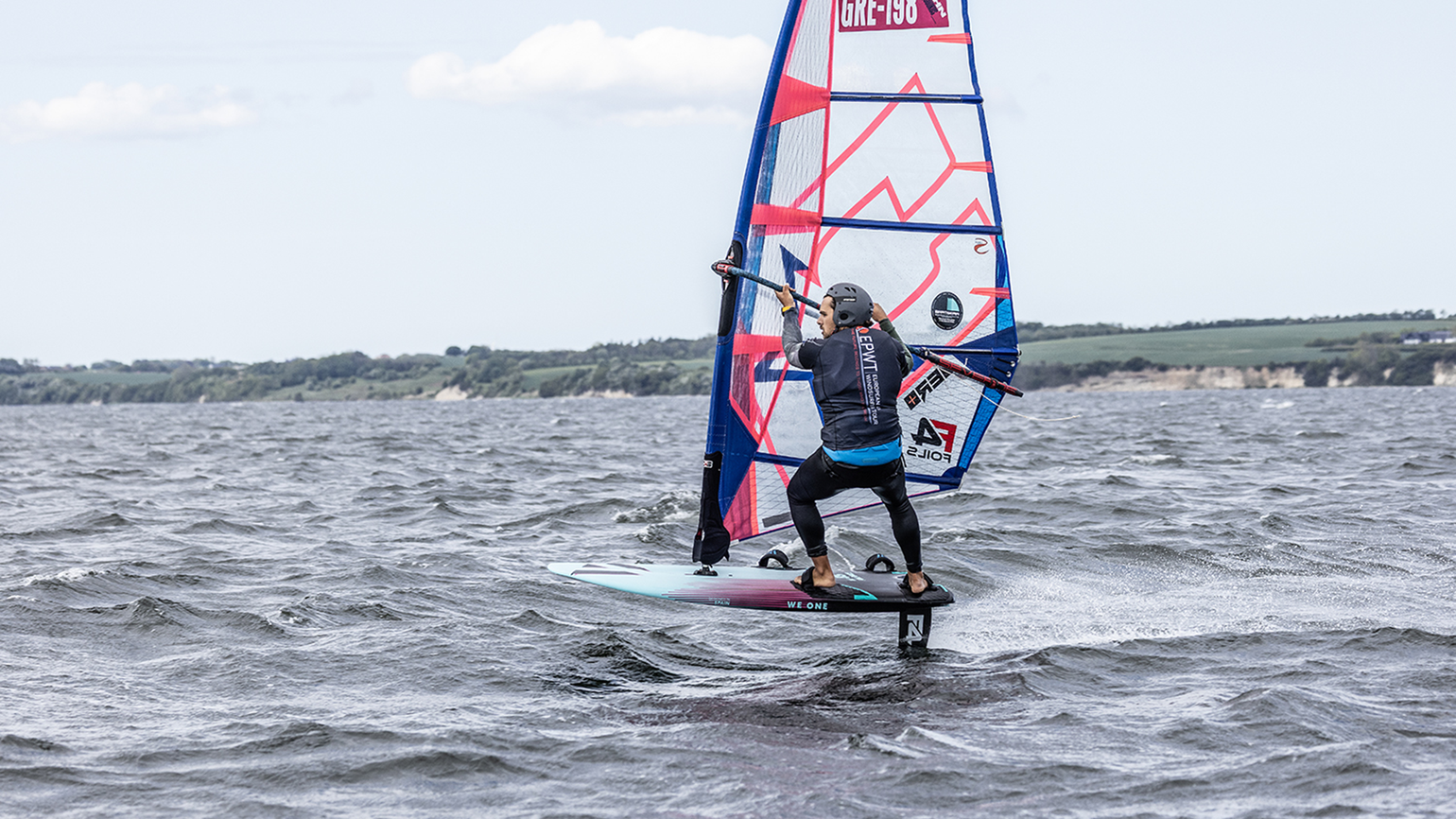 F4 Foils – Foils, Boards & Wings for Windfoil, Wingfoil, Surf Foiling